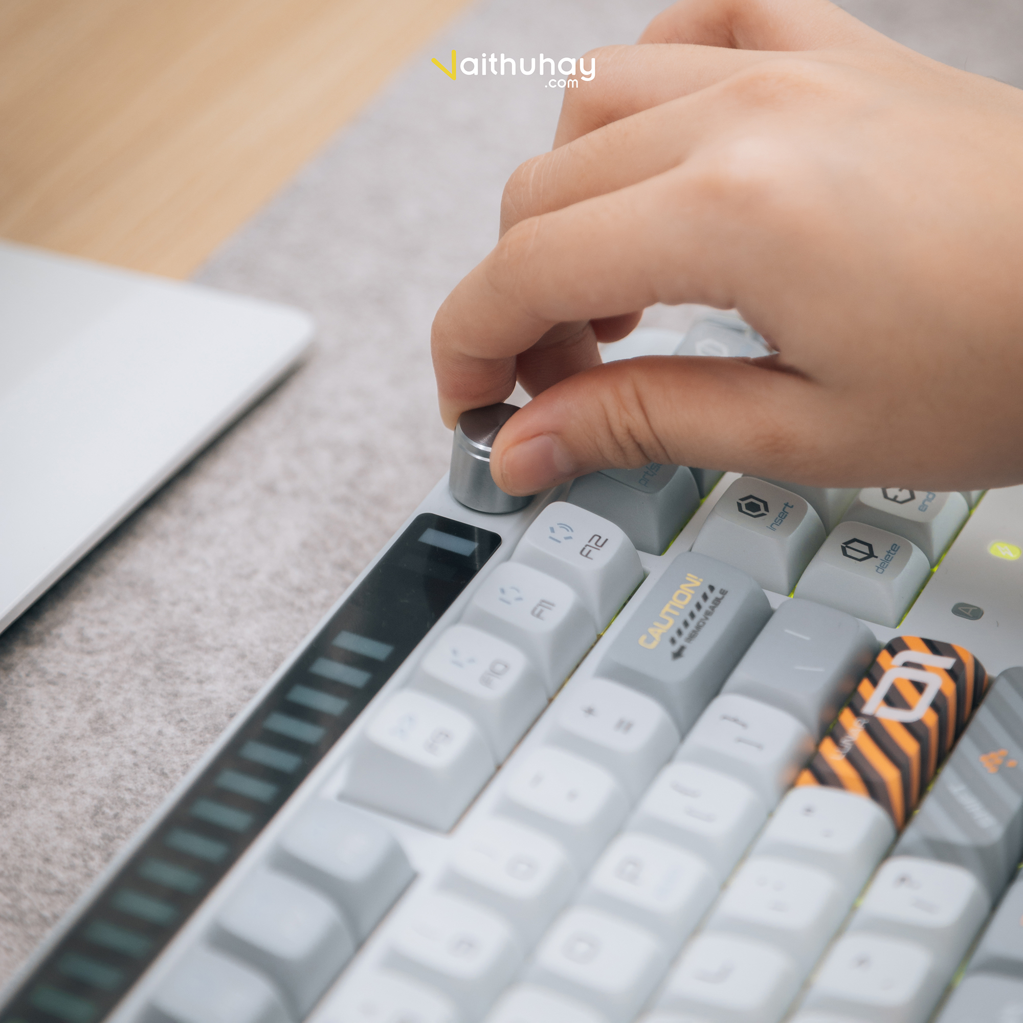 Trên tay bàn phím cơ bởi anh Tâm đánh giá nhanh chiếc Lunar Keysme đầ – Vài Thứ Hay