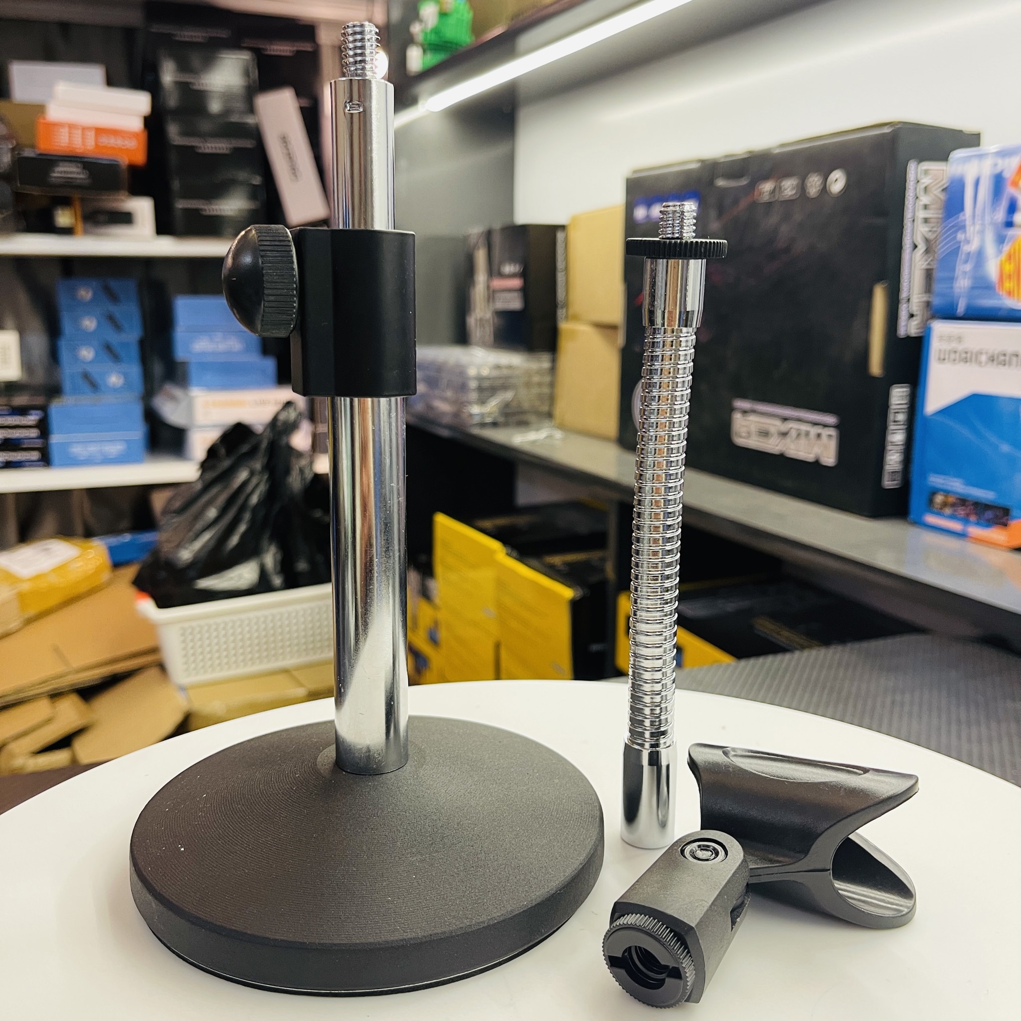 Chân đỡ mic – MICKY Studio VIỆT NAM - Hệ thống bán lẻ thiết bị THU ÂM ,LIVE TREAM