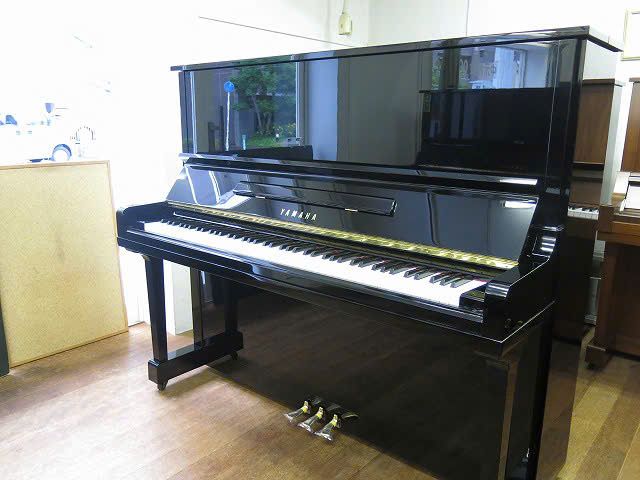 Đàn piano Yamaha U30BL là một mẫu upright piano cao cấp trong dòng U3 – Piano Hà Nội