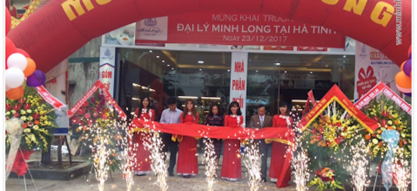 Minh Long khai trương đại lý tại Hà Tĩnh Gốm sứ Minh Long