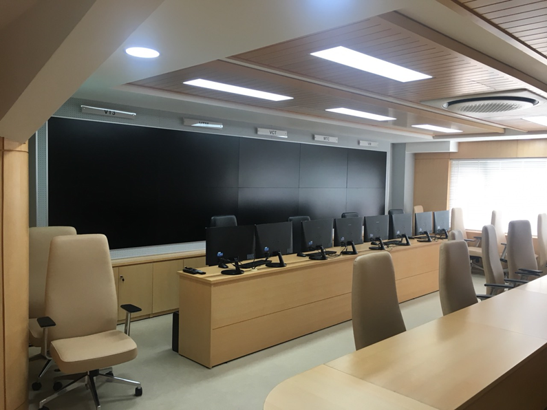 Màn hình chuyên dụng – IESS Technology