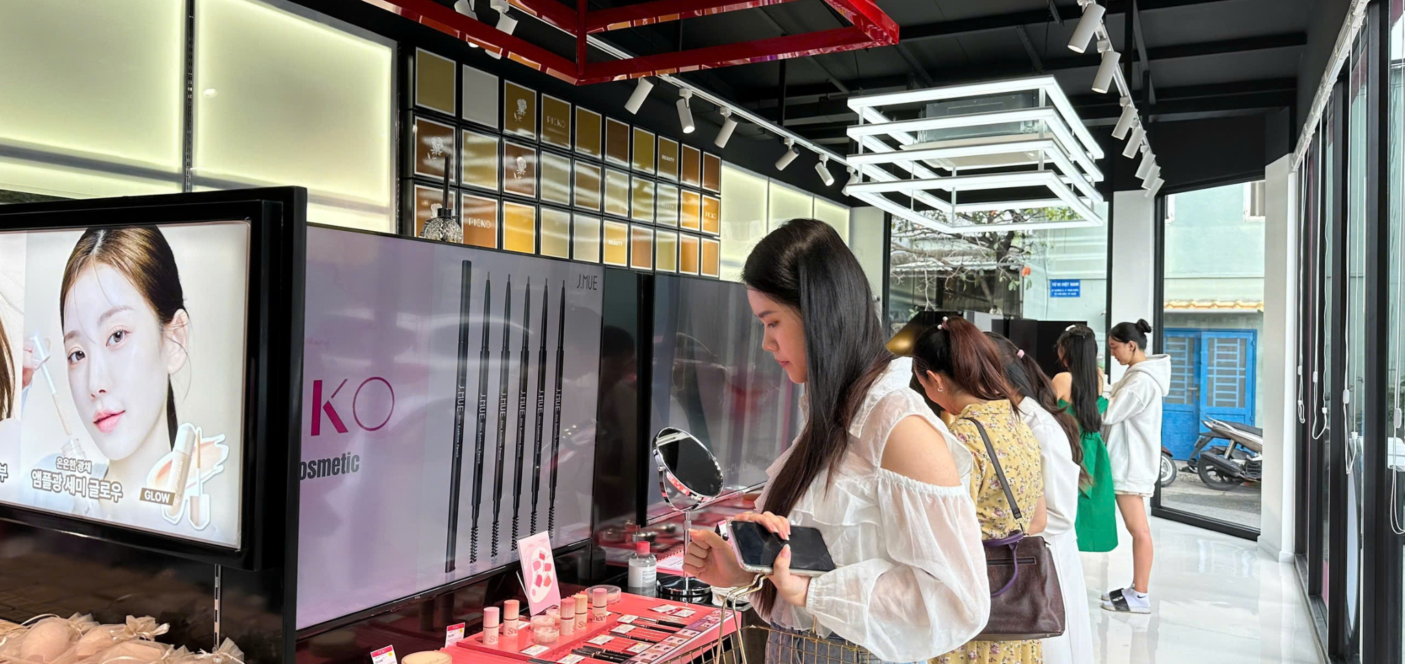 Picko - Khởi Đầu và Sứ Mệnh Trong Ngành Mỹ Phẩm Chính Hãng – pickomall