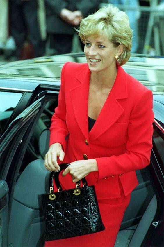 ịch sử và di sản của Dior trong ngành túi xách cao cấp. – Kirei & Hansamu