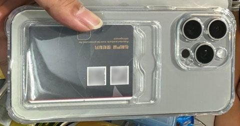 Biến iPhone 15 Pro Max khóa mạng thành bản quốc tế chỉ với 1 tấm thẻ