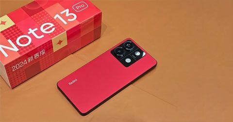 Redmi Note 13 Pro 2024 New Year Edition tông màu đỏ cực hot