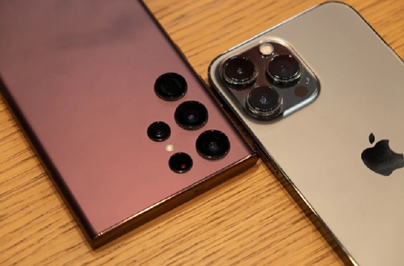 Galaxy S22 Ultra và iPhone 13 Pro Max: Đâu là chiếc flagship hàng đầu