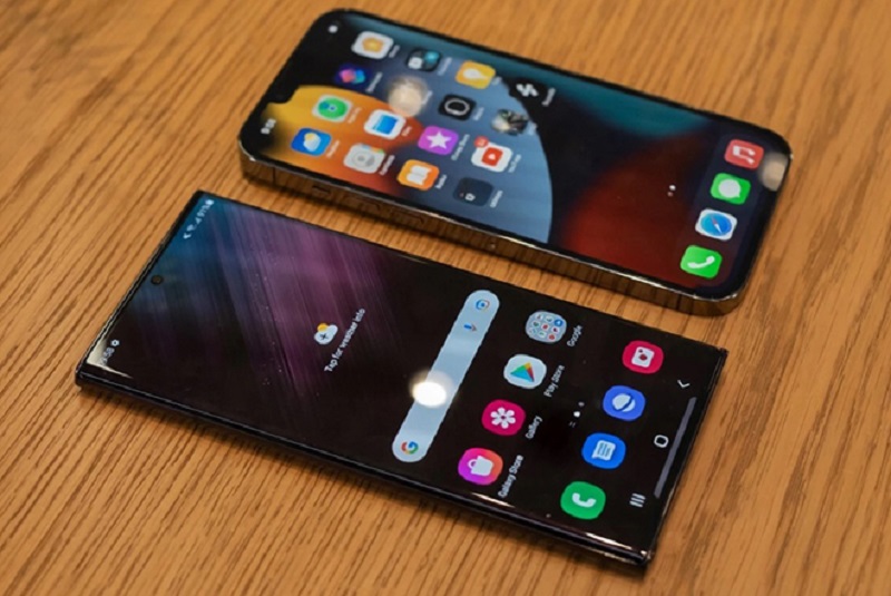 Galaxy S22 Ultra và iPhone 13 Pro Max: Đâu là chiếc flagship hàng đầu