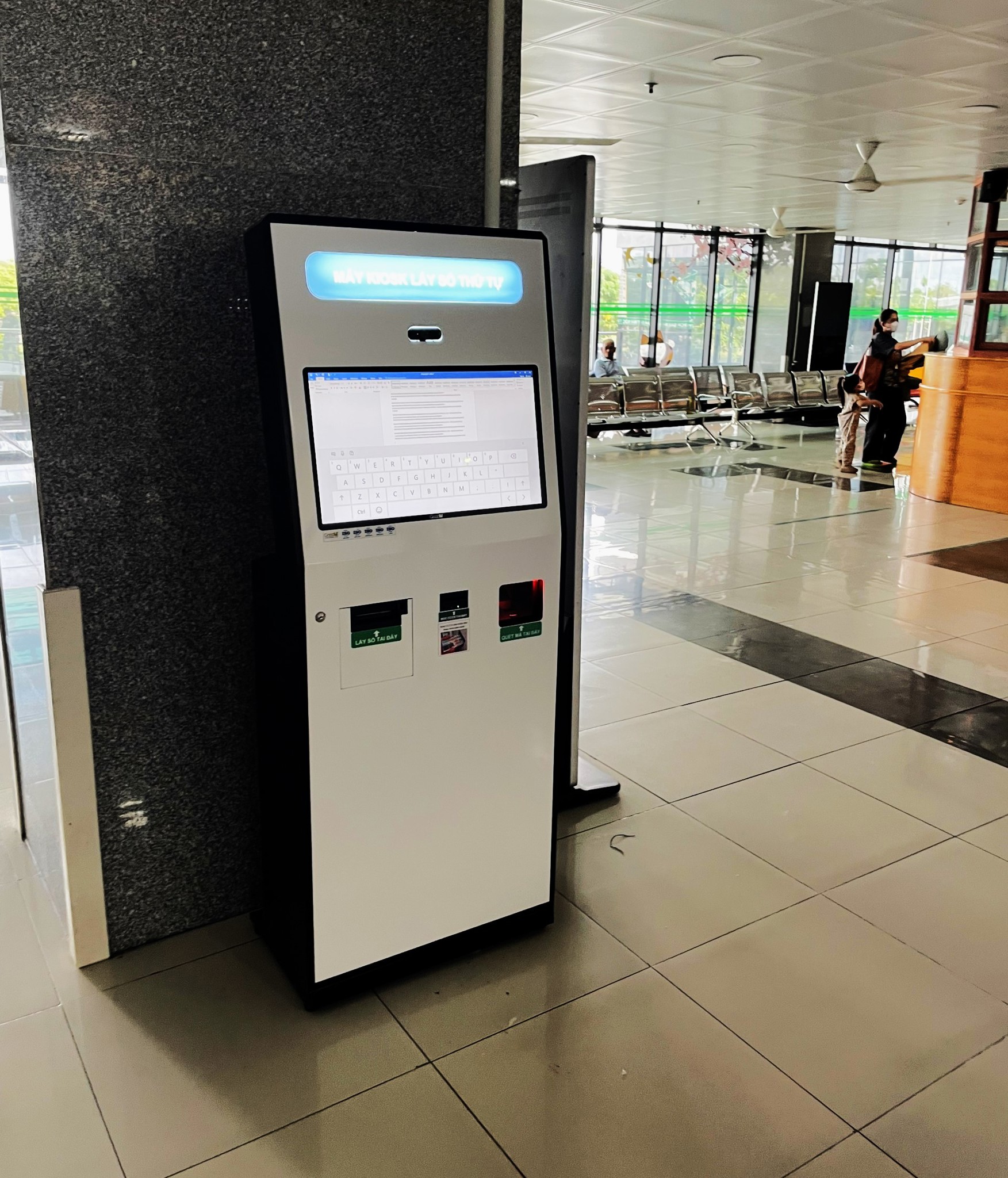 Thiết Kế Kiosk Lấy Số Theo Yêu Cầu Cho Bệnh Viện Chuyên Khoa Sản Nhi ...