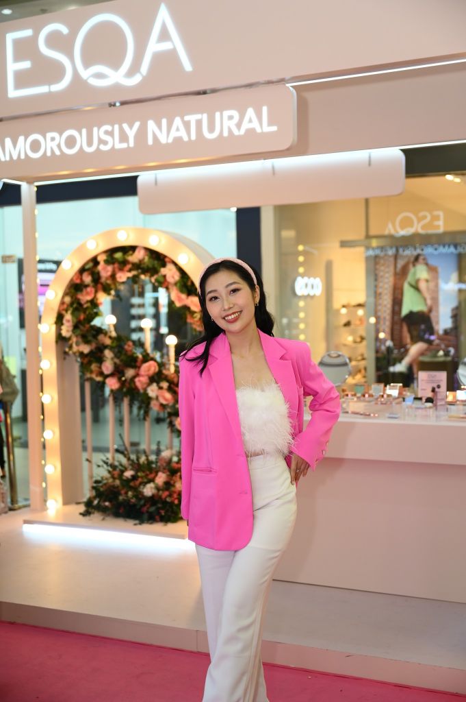 Booth Hoa cho thương hiệu ESQA – Hoa Khô IRIS