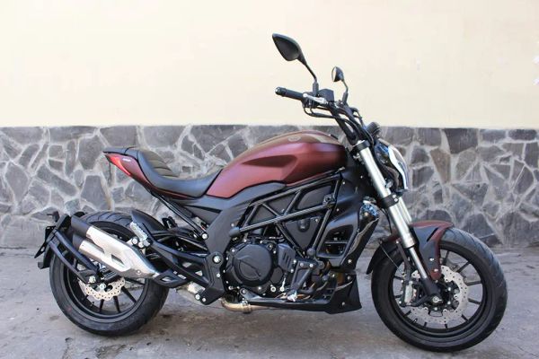 Bình Ắc Quy Xe Benelli 502C Chính Hãng