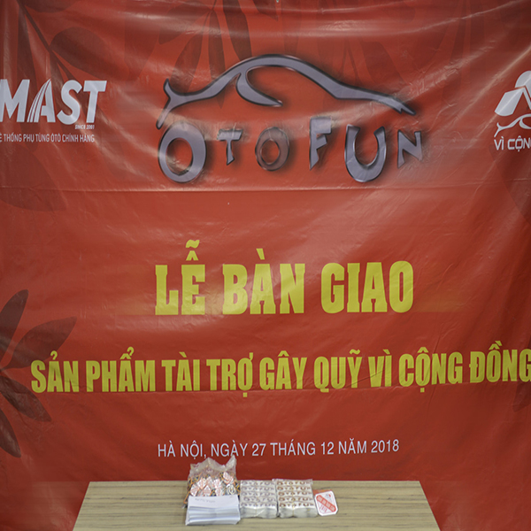 MAST bàn giao quà tặng logo OtoFun cho quỹ OF Vì Cộng đồng