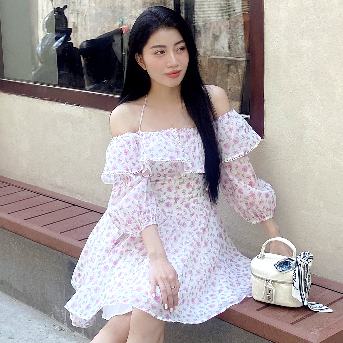 Gợi Ý Nàng Cách Diện Đồ Hoạ Tiết Hoa Không Bị Già – MARC