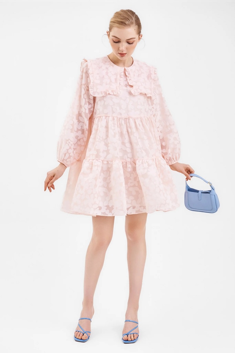 Mặc Đẹp Với Đầm Sheer Tại Nơi Công Sở Nàng Nào Cũng Thích