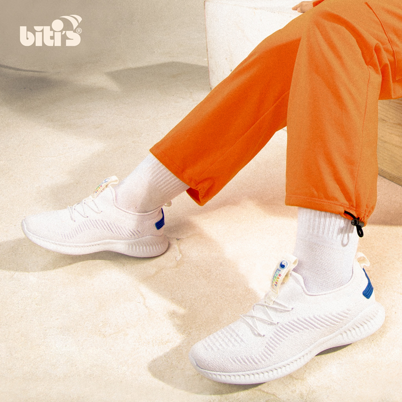 Hướng dẫn cách giặt vớ trắng sạch nhanh luôn mới tinh tươm – Biti's