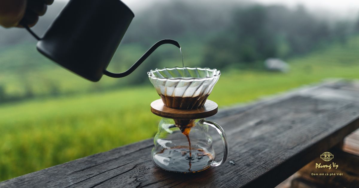 Hướng dẫn pha cà phê V60 Pour Over độc đáo