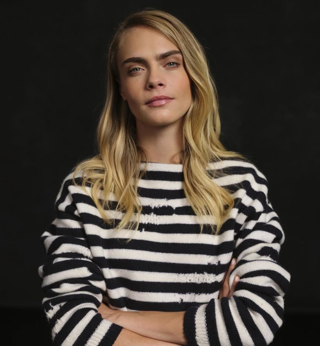 Dior hợp tác cùng Charlize Theron khởi động chiến dịch "Dior Stands Wi ...