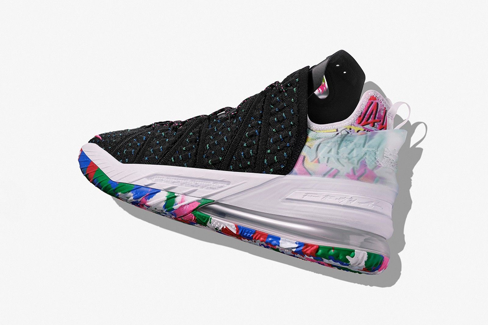 Nike LeBron 18 - đôi giày được tạo ra từ những điều tuyệt vời nhất ...