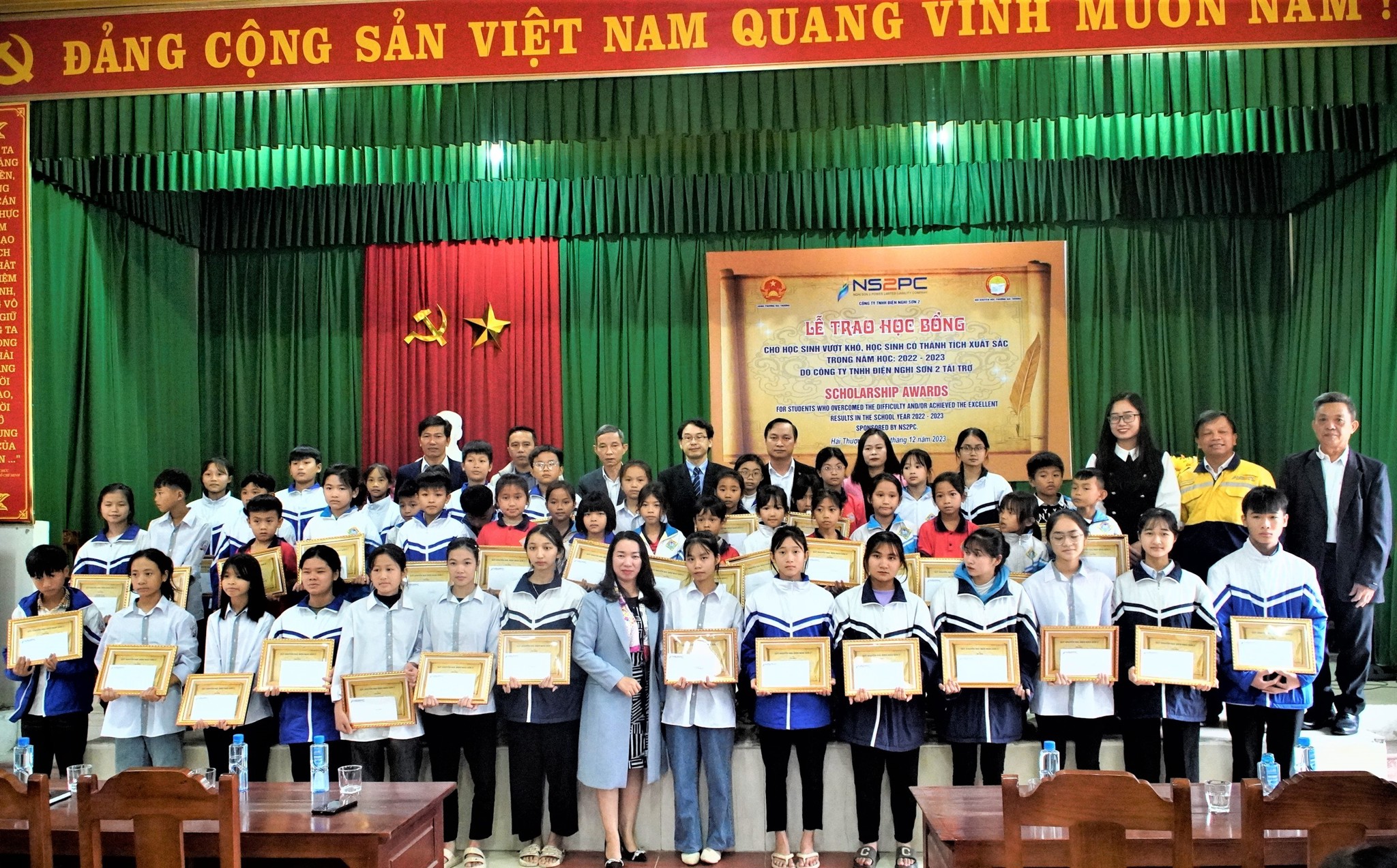 Photos: NS2PC awarded NS2PC scholarships for 132 students – CÔNG TY ...