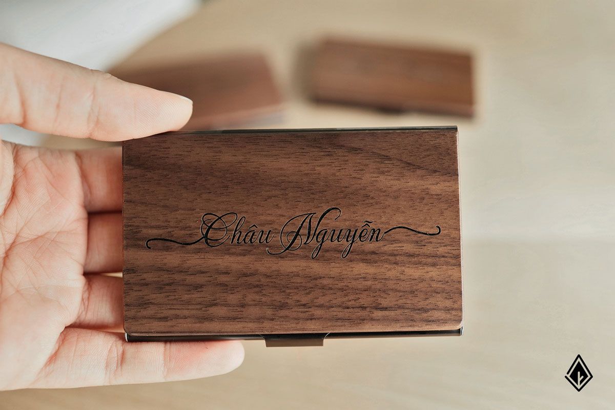 Hộp name card gỗ Walnut | Khắc logo theo yêu cầu – NAU FACTORY