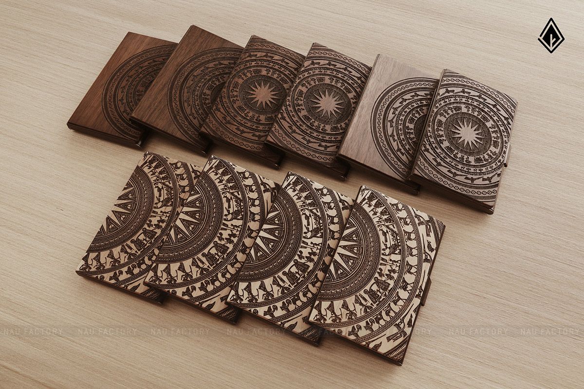 Hộp name card trống đồng | Gỗ Maple & Walnut – NAU FACTORY