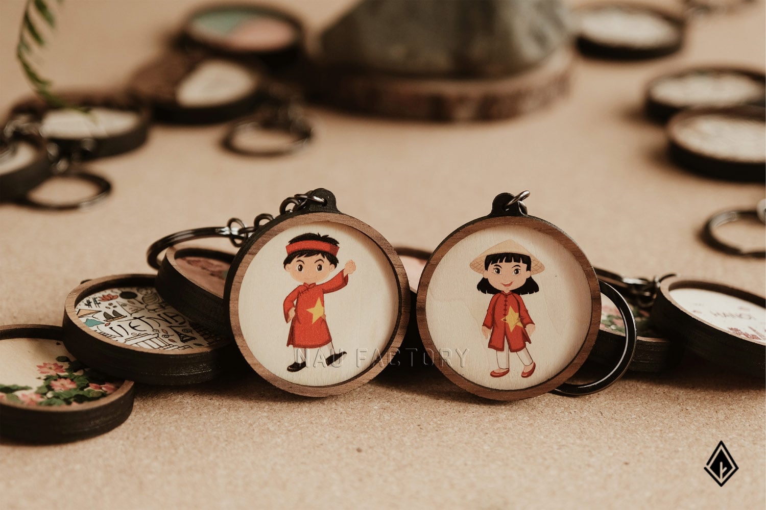 Móc khóa lưu niệm Việt Nam - Quảng bá nét đẹp Việt trên mọi miền – NAU ...