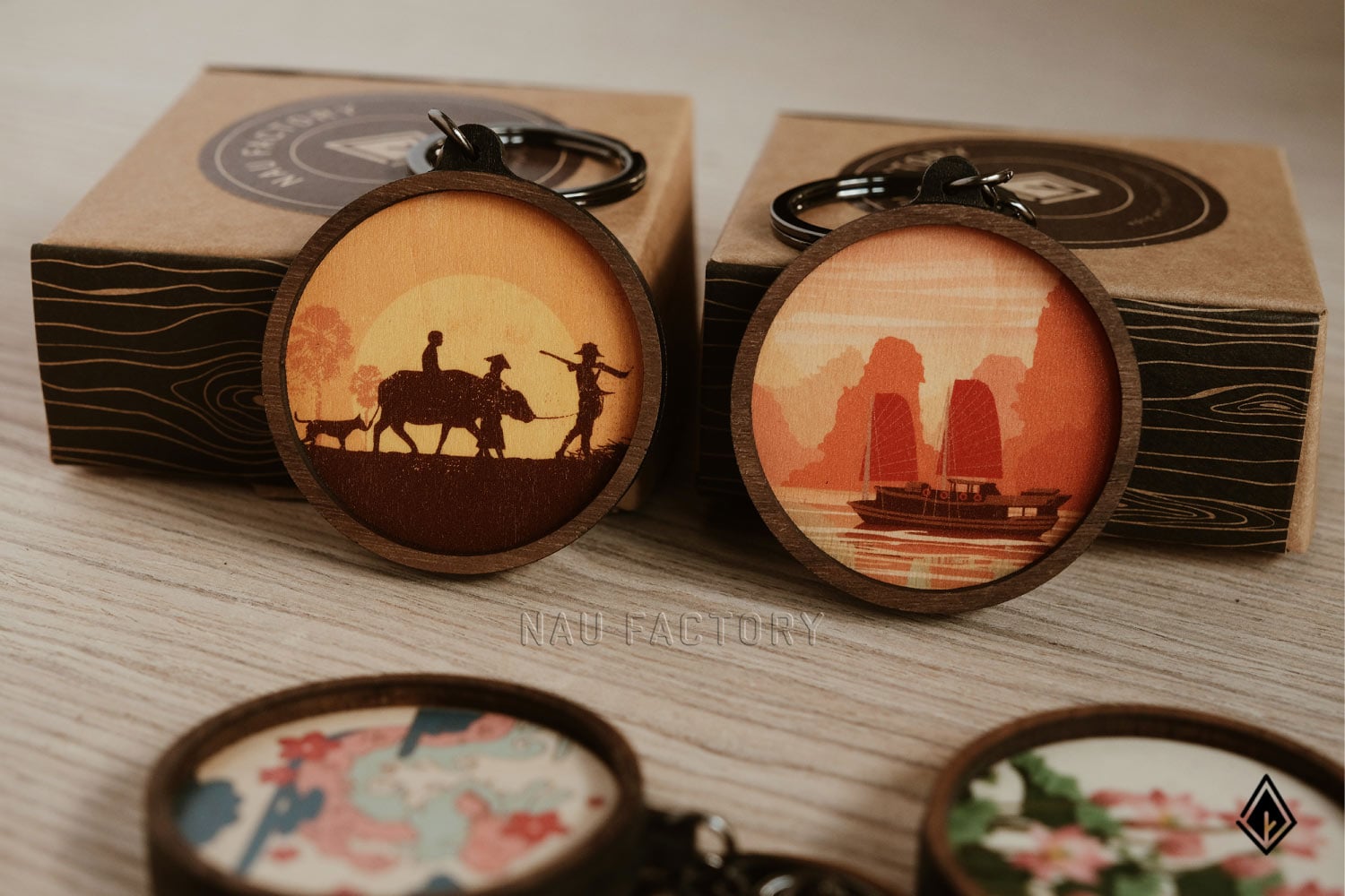 Móc khóa lưu niệm Việt Nam - Quảng bá nét đẹp Việt trên mọi miền – NAU ...