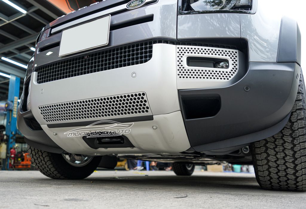 Tấm Ốp Gầm Máy Xe Land Rover Defender 2022 Cao Cấp - Mười Hùng Auto