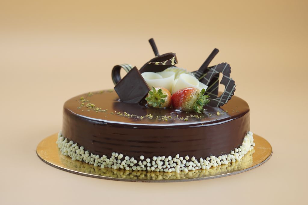 DARK CHOCOLATE CAKE – CHIẾC BÁNH CHOCOLATE BỈ HẢO HẠNG – Anh Hòa Bakery