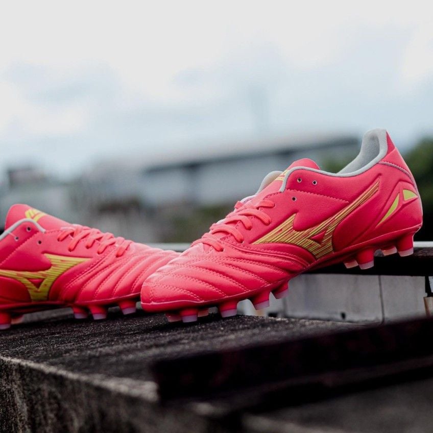 [GIỚI THIỆU] MIZUNO MORELIA NEO IV PRO - CẢM NHẬN TỐC ĐỘ CHÂN TRẦN ...