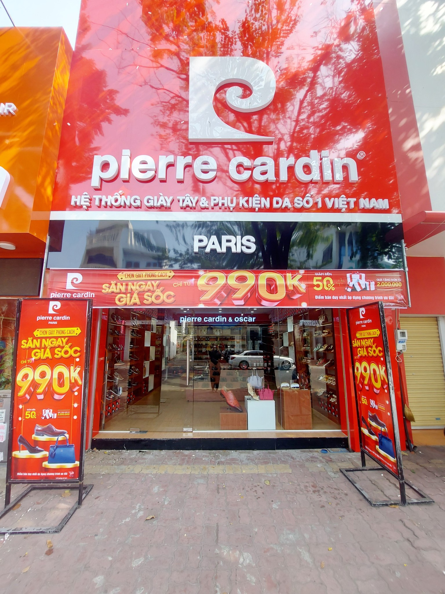 Câu Lạc Bộ 990K: Cửa Hàng Pierre Cardin - Số 116 Đường Ba Cu - Pierre ...