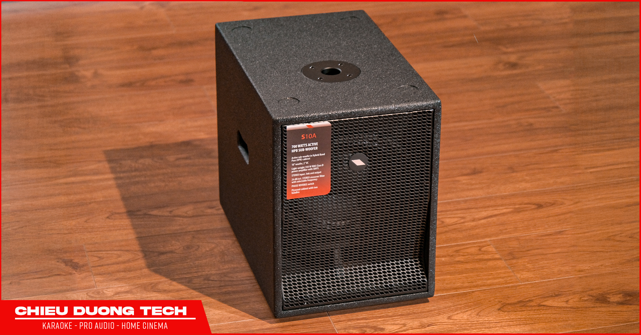 Subwoofer Proel S10A ngoại hình tuy gọn nhưng có sức mạnh 'đập tan' gi ...