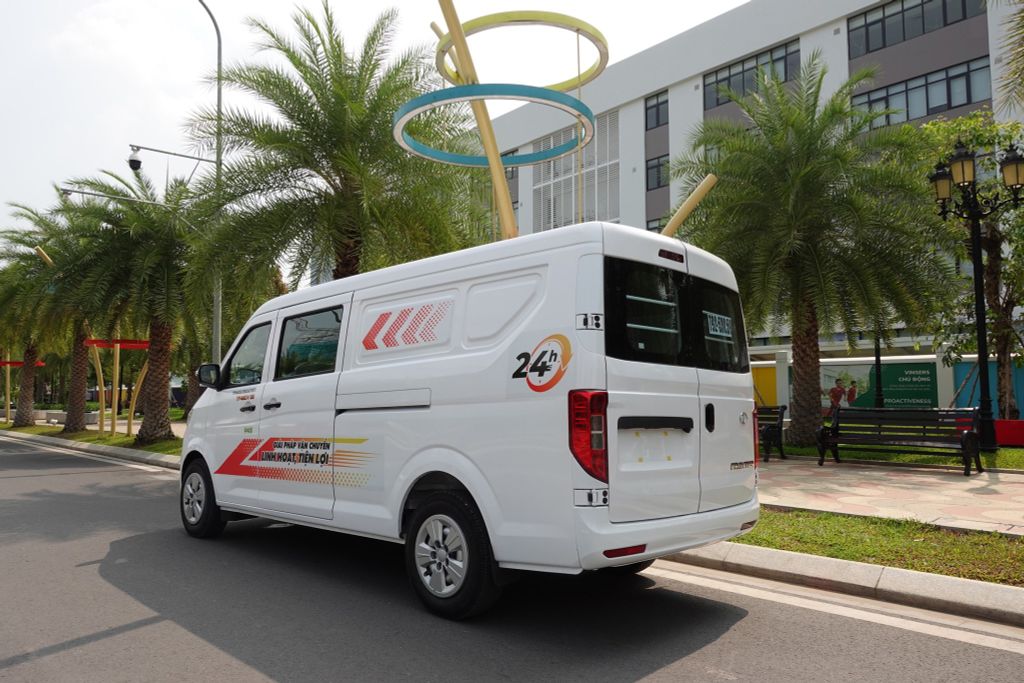 Xe tải Van Thaco Frontier | 2 chỗ và 5 chỗ | Khoang hàng rộng nhất ...