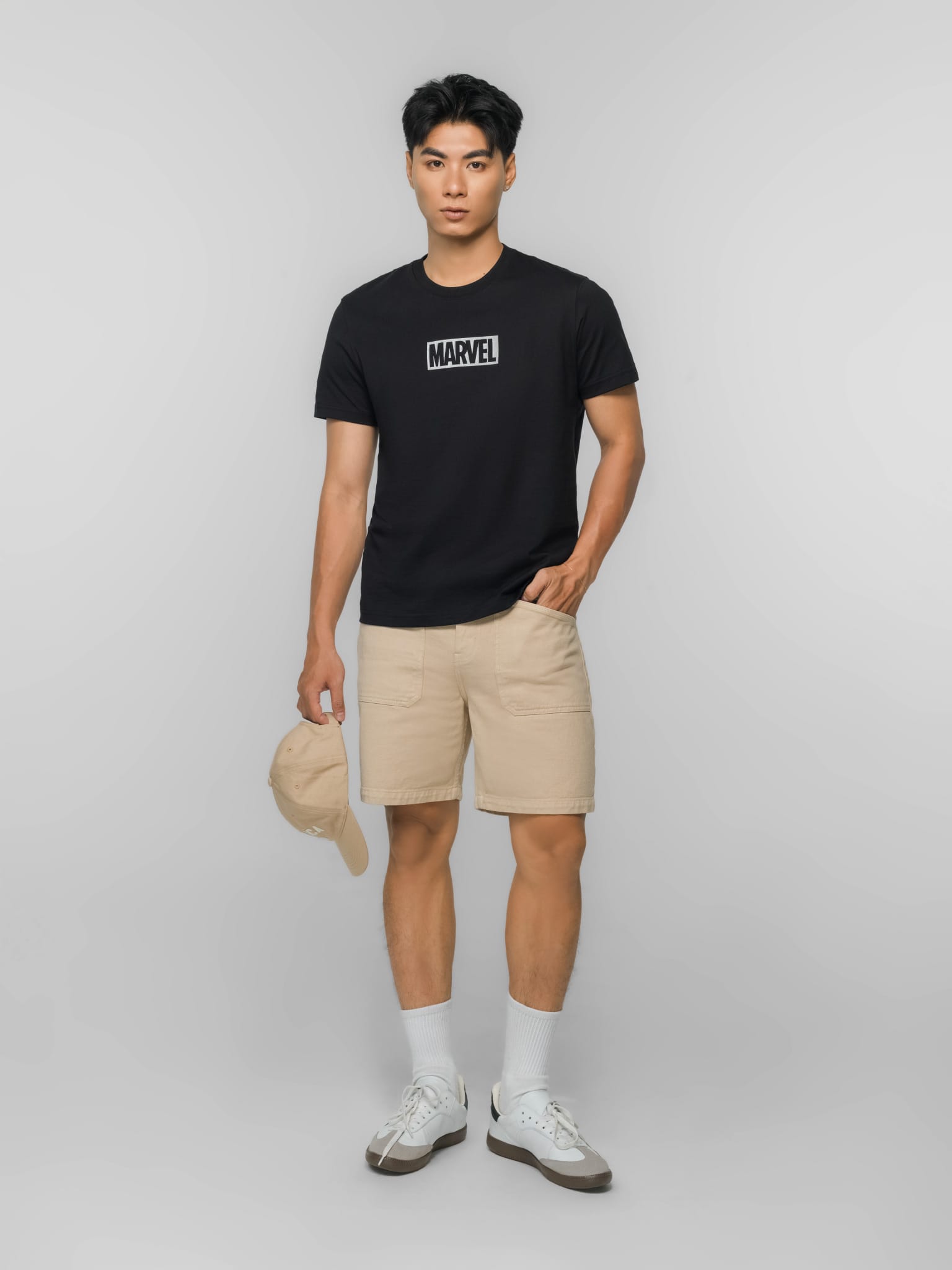 Hero Off Duty - Phong thái Người Hùng Khi Thư giãn