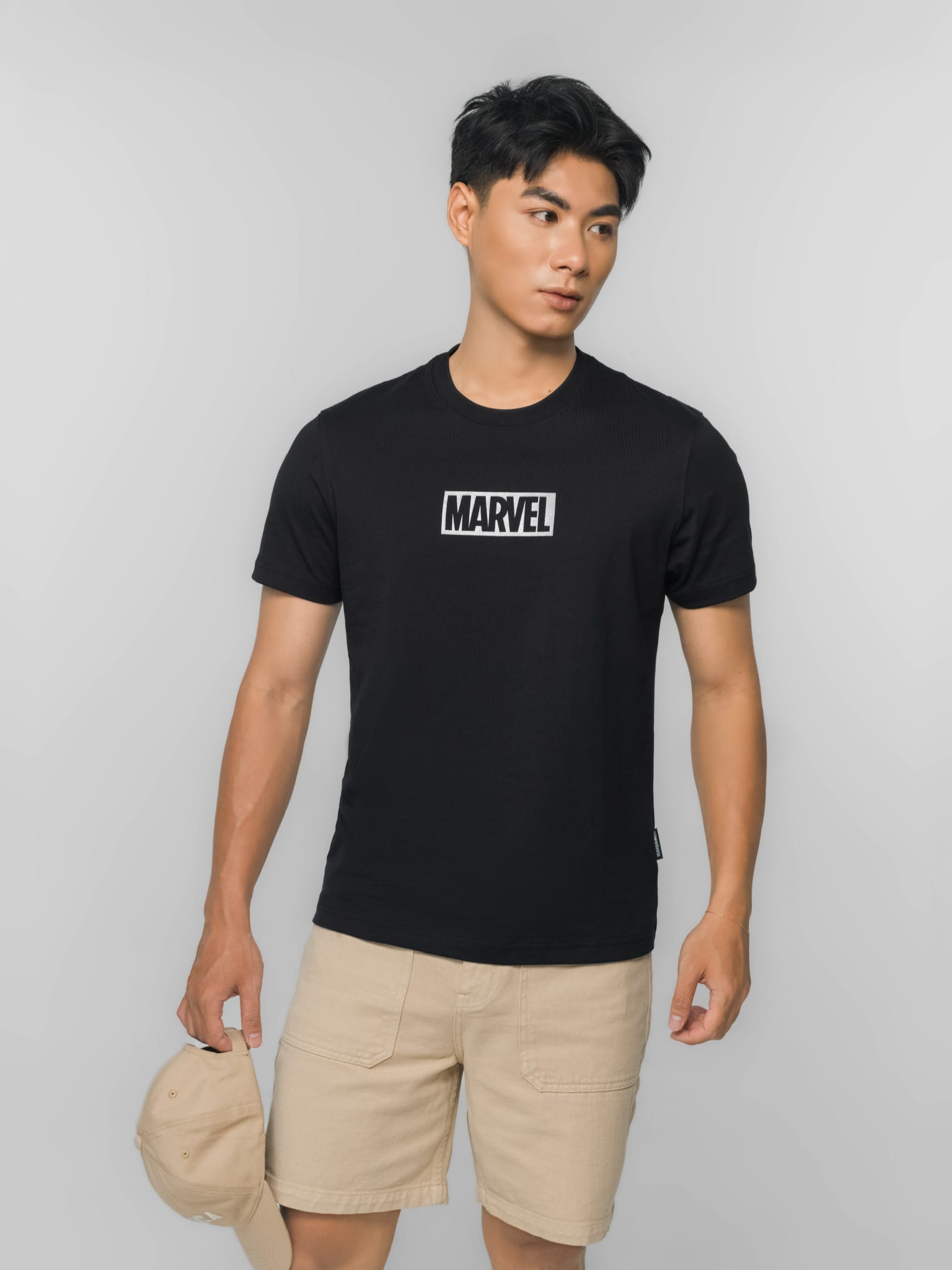 Hero Off Duty - Phong thái Người Hùng Khi Thư giãn