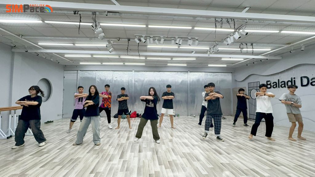 HOẠT ĐỘNG NGOẠI KHÓA ĐẦY NĂNG LƯỢNG CÙNG SIMPACE IELTS SUMMER ADVENTUR ...