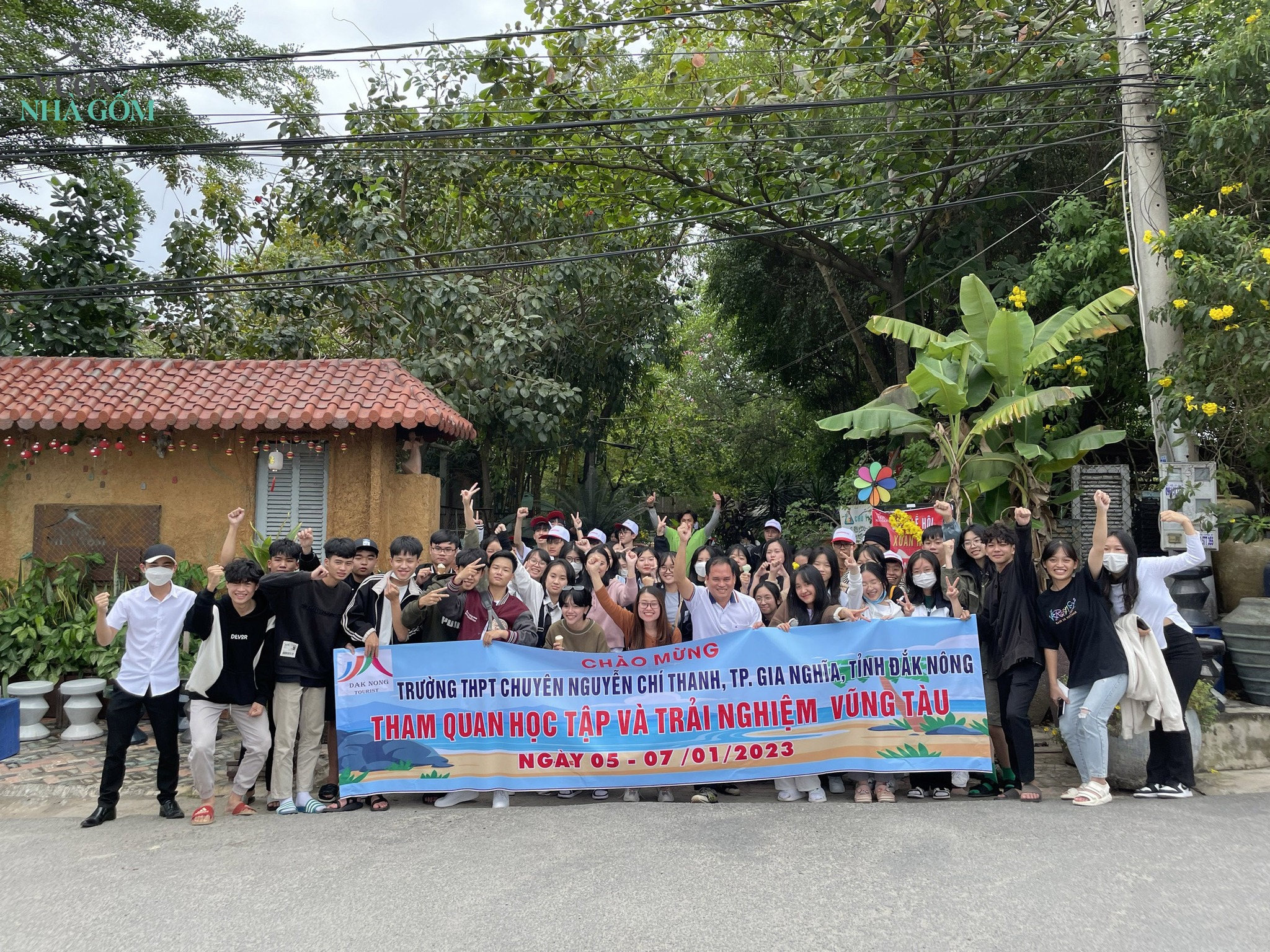 VƯỜN NHÀ GỐM ĐÓN TIẾP HỌC SINH TRƯỜNG THPT CHUYÊN NGUYỄN CHÍ THANH, ĐĂ – vuonnhagom.vn