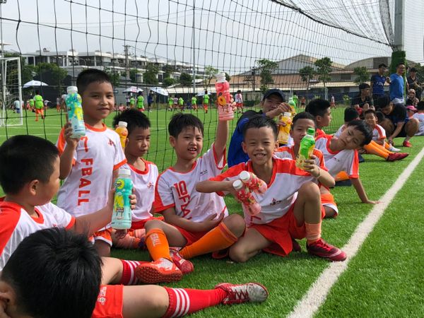 A-DEW THAM GIA TÀI TRỢ CHƯƠNG TRÌNH "NGÀY HỘI SÂN CỎ FIREBALL 2020" TẠ ...