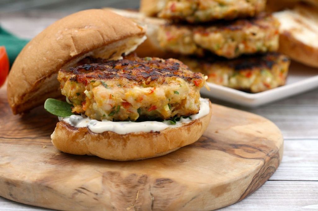 Hamburger tôm trong “một nốt nhạc” với nhà hàng pizza Hải Phòng