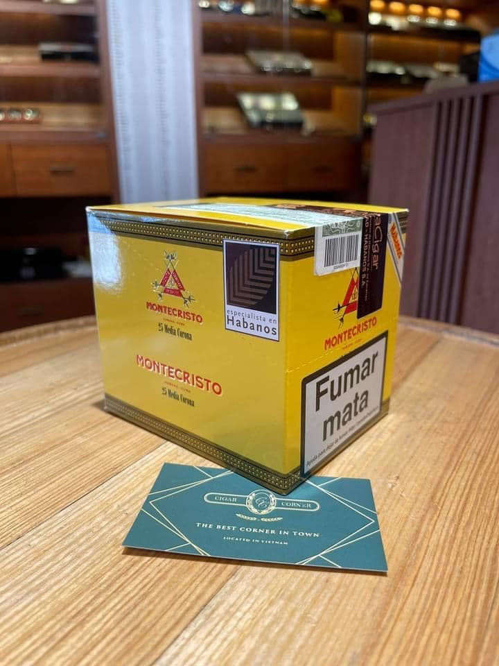 Khám Phá Hương Vị Đặc Trưng của Montecristo Media Corona - Xì Gà Cuba – Cigar Corner