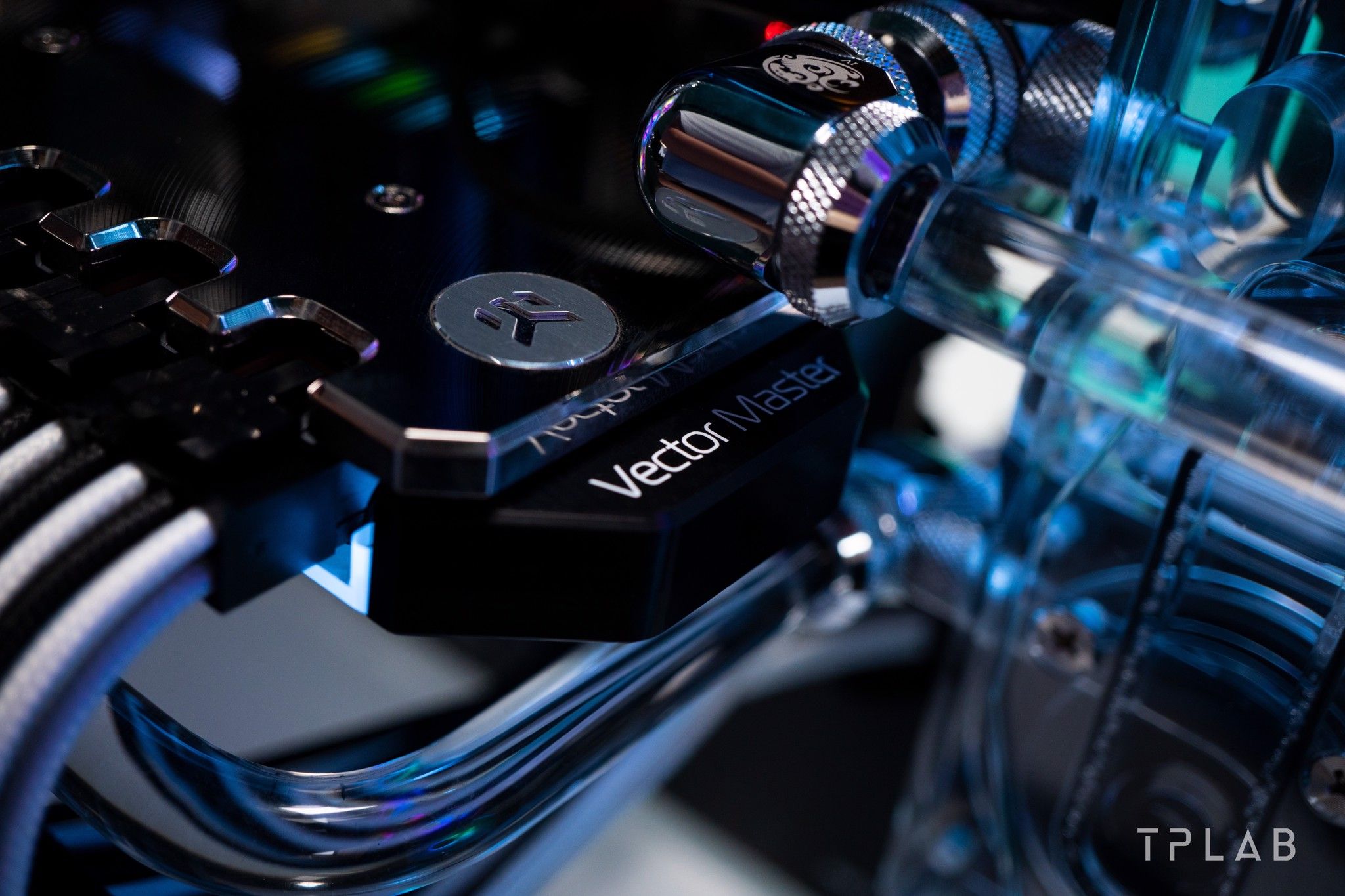 PC CUSTOM CM MASTERFRAME 700– TPLAB