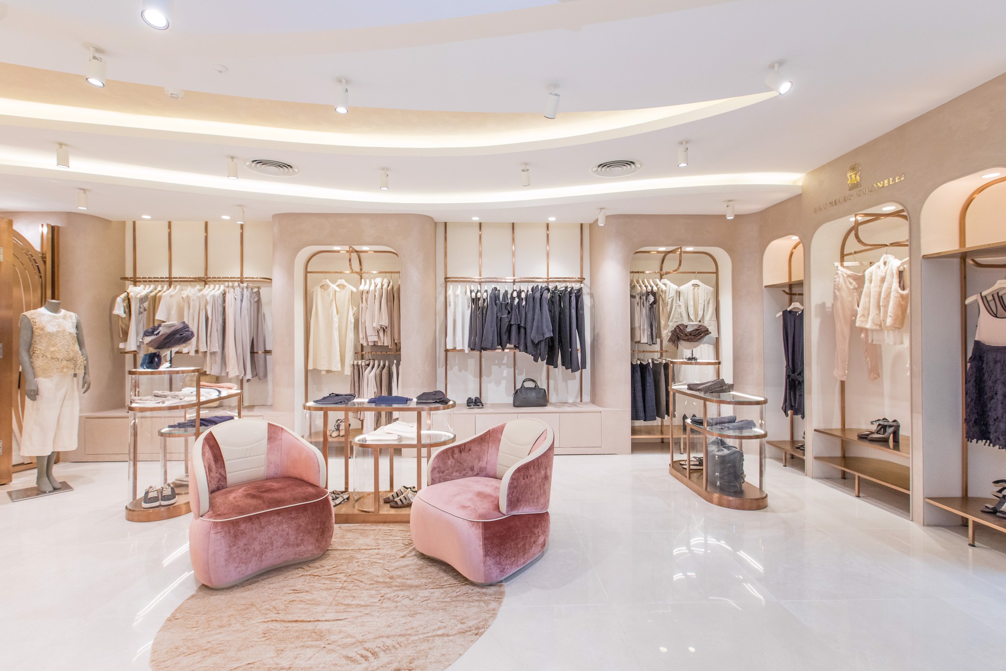 Giới thiệu về Rita Võ Fashion