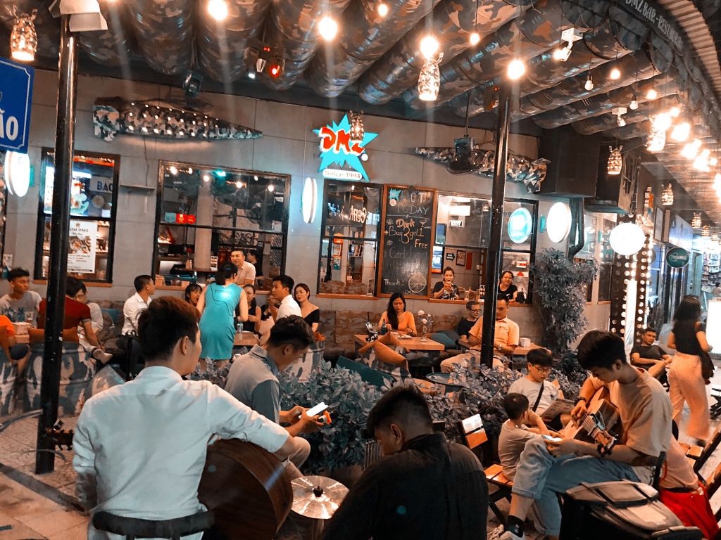 Những điều thú vị về âm nhạc acoustic - Địa điểm nghe nhạc tại Huế ...