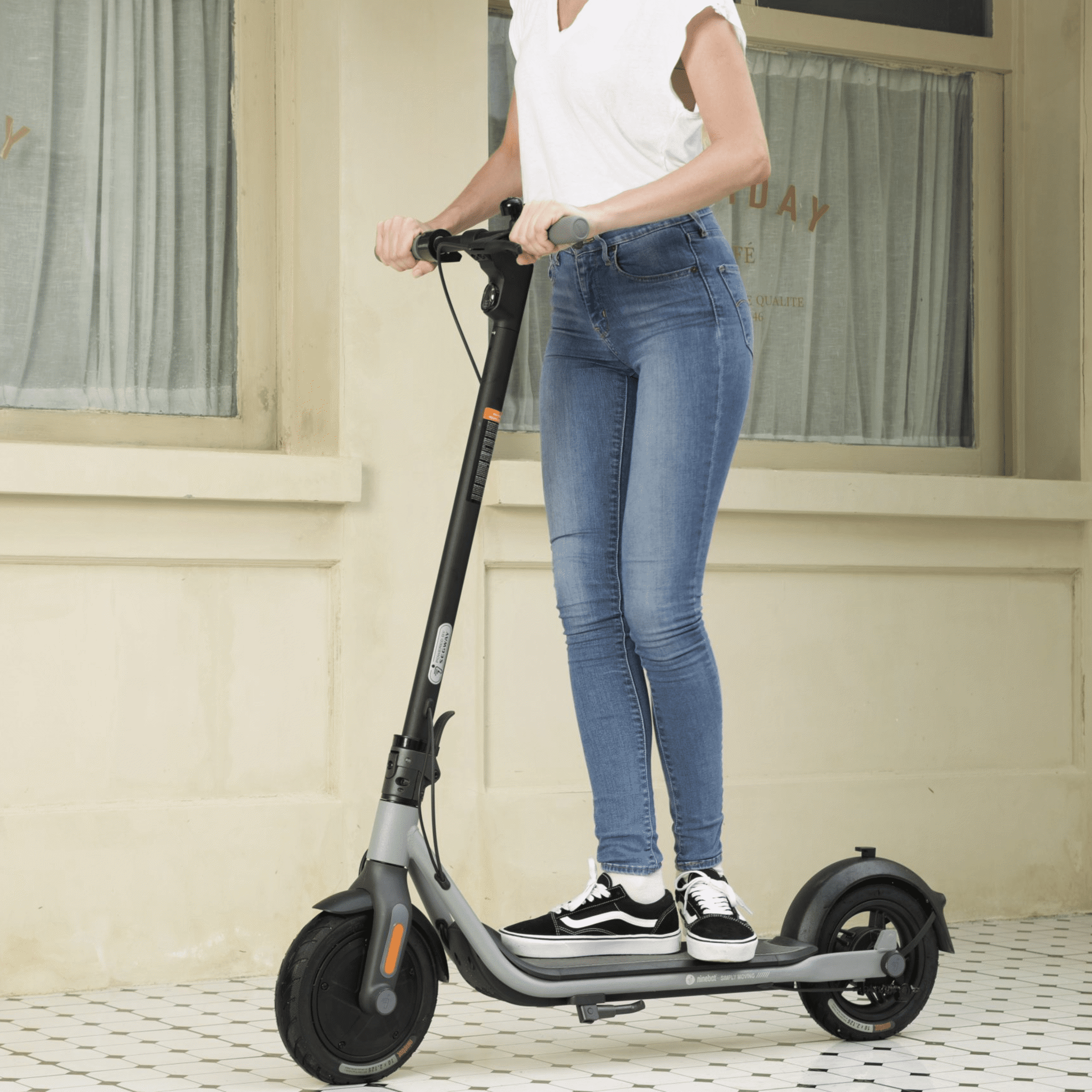 Segway Ninebot KICKSCOOTER D18W: Trải nghiệm điện động tuyệt vời – Gió Biển