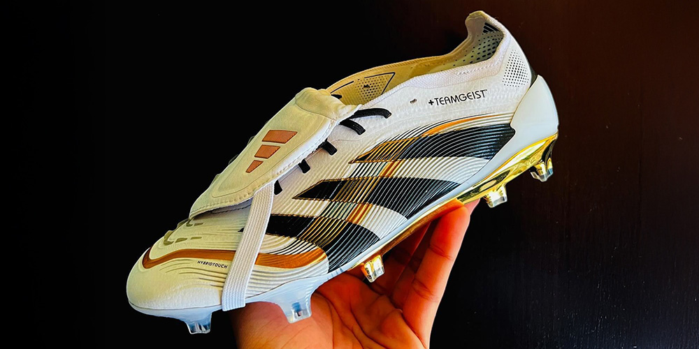 Lộ diện những hình ảnh của phiên bản đặc biệt ‘Teamgeist’ trên đôi già ...