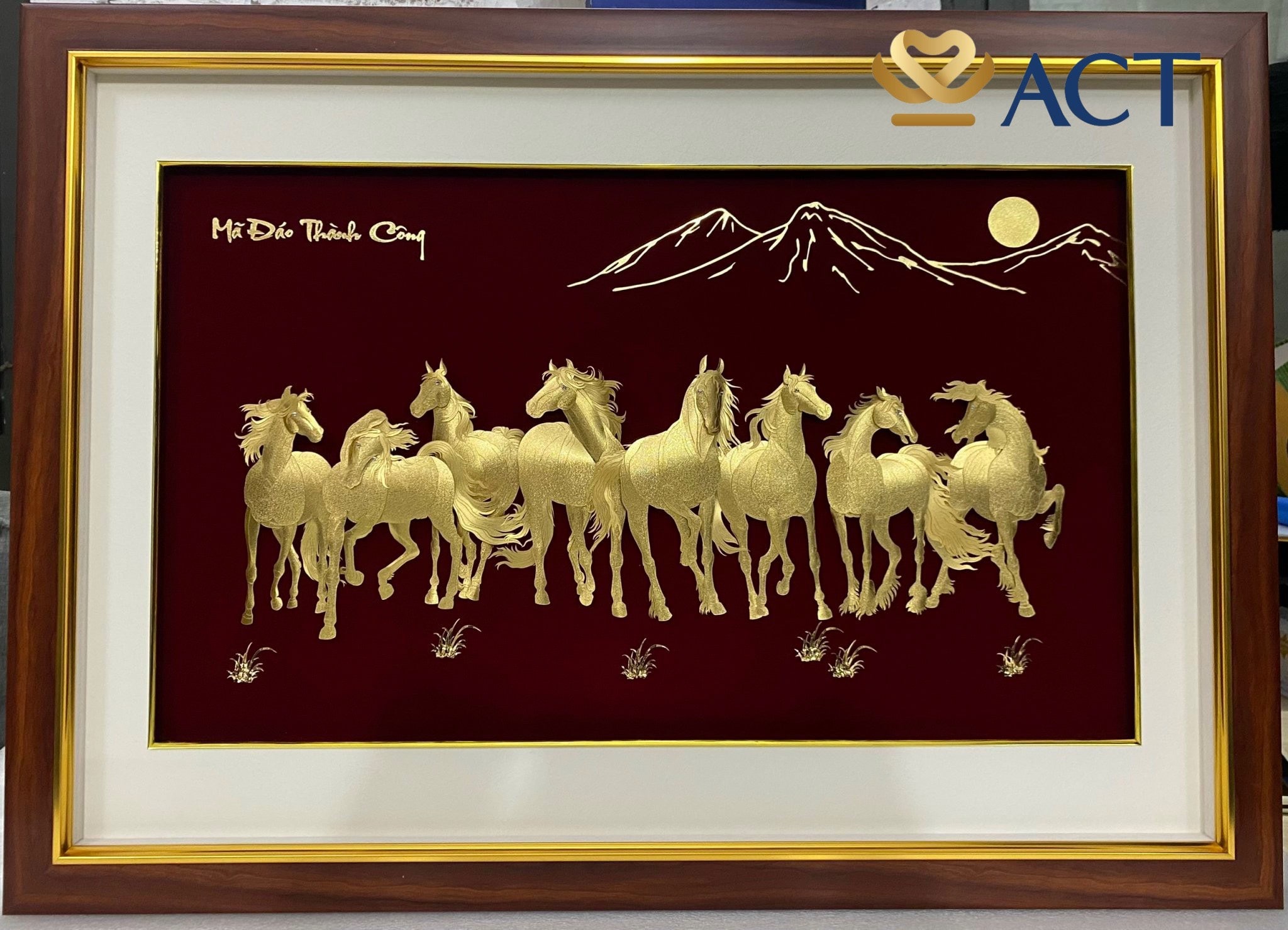 Tìm hiểu về nguồn gốc và ý nghĩa tranh bát mã - ACT GOLD