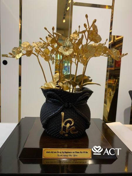 Tìm hiểu về tranh hoa Lan và ý nghĩa trong phong thủy - ACT GOLD