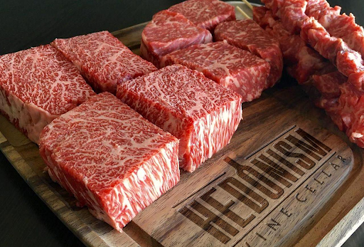 Gợi ý những món ăn chế biến từ bò Kobe đậm hương vị Nhật Bản – Shop Nhà Nở