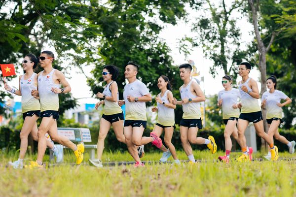 RA MẮT TRANG PHỤC ERKE x VKL RUNNERS – Erke Việt Nam