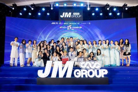15주년 - JM 그룹의 열정에서 성공까지의 여정 – JM GROUP