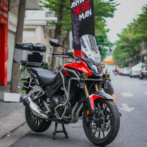 Cùng ngắm chiếc Honda CB650R độ đèn trợ sáng Loboo L9 và độ dáng Cafe ...